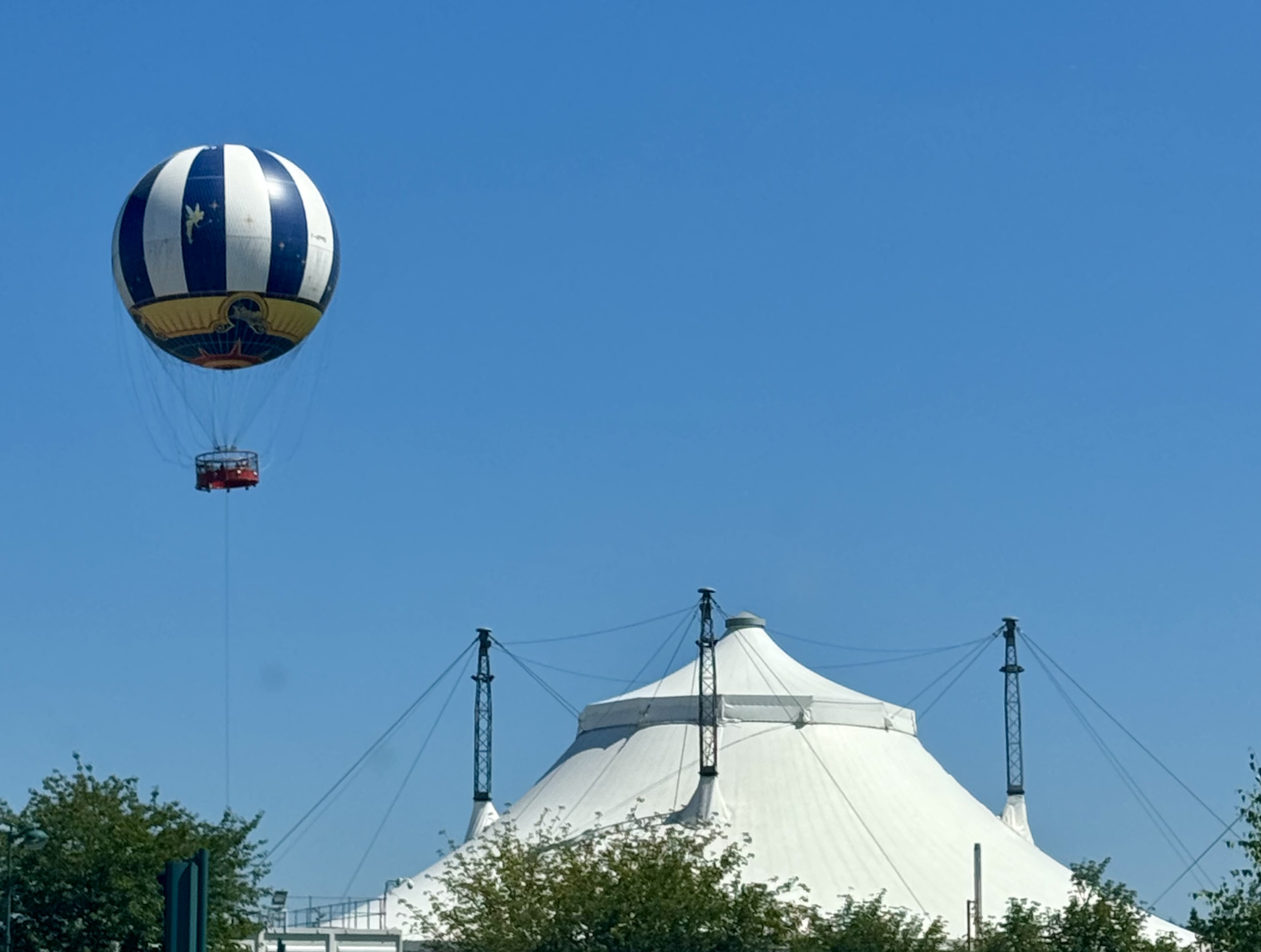 Riding The Panoramagique Hot Air Balloon In Disneyland Paris – That Mum ...