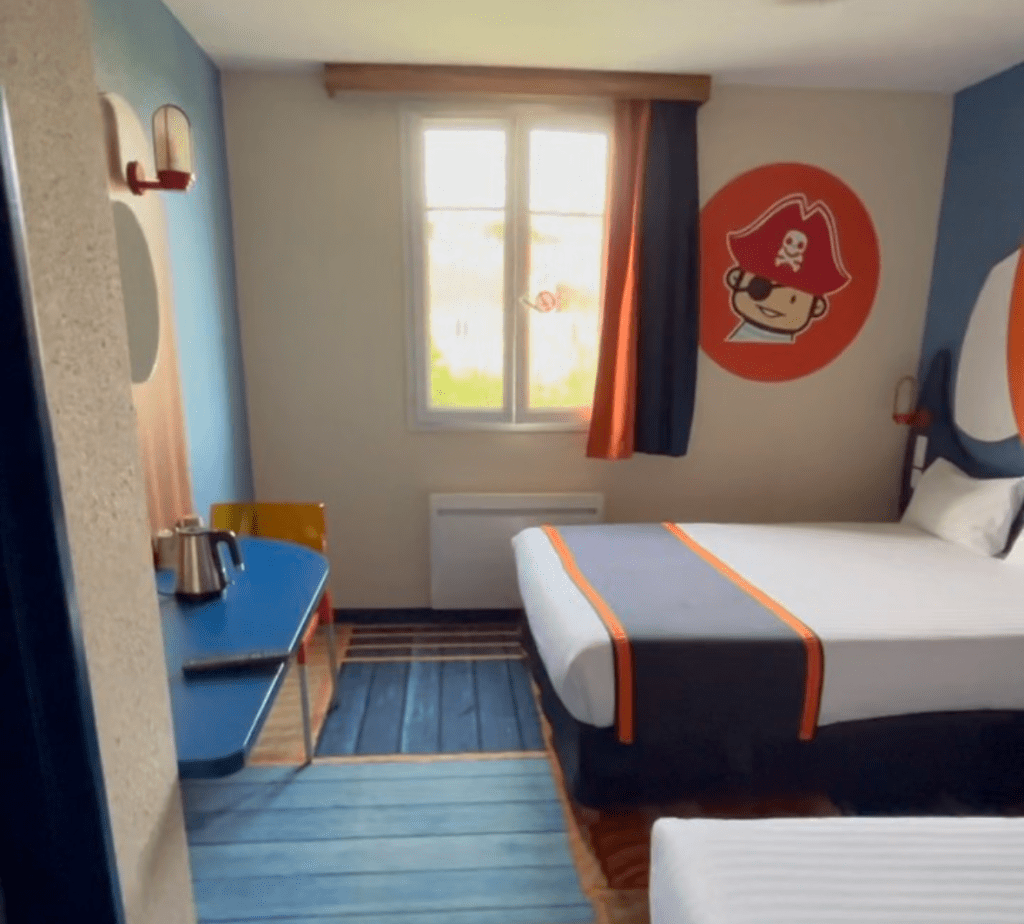 A Complete and Honest Review of The Explorers Hotel, Disneyland Paris ...