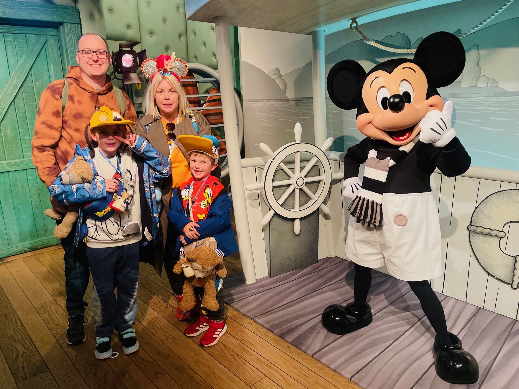 Ultimate Guide to Tokyo Disneyland: Tips & Attractions – That Mum ...