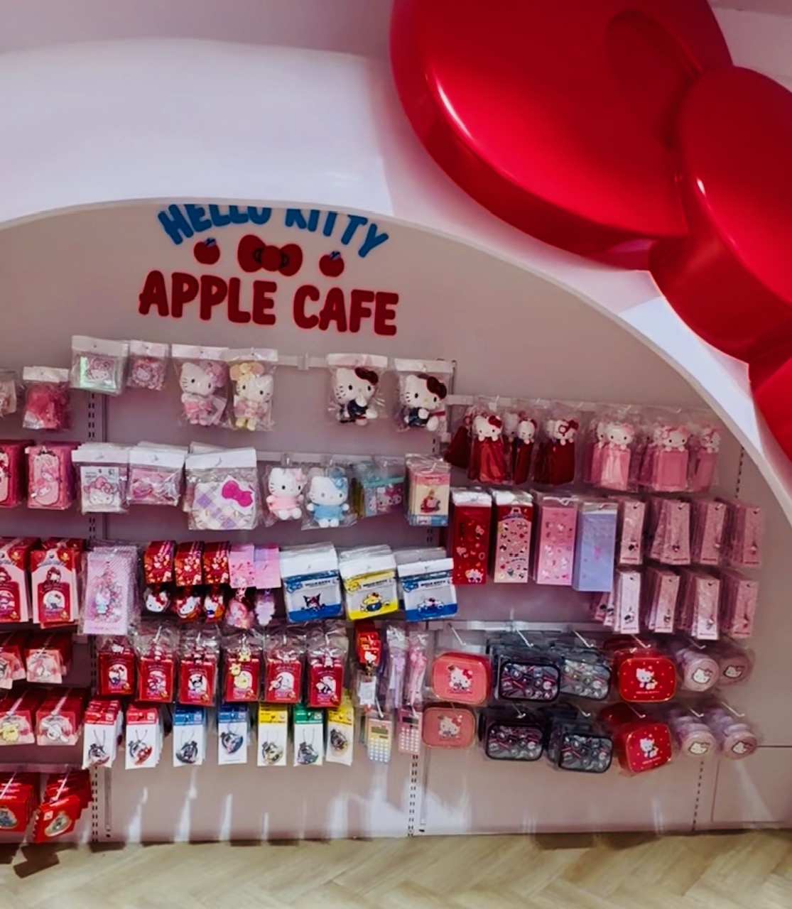 Check Out The Hello Kitty Apple Cafe In Seoul With Us – That Mum Travel ...